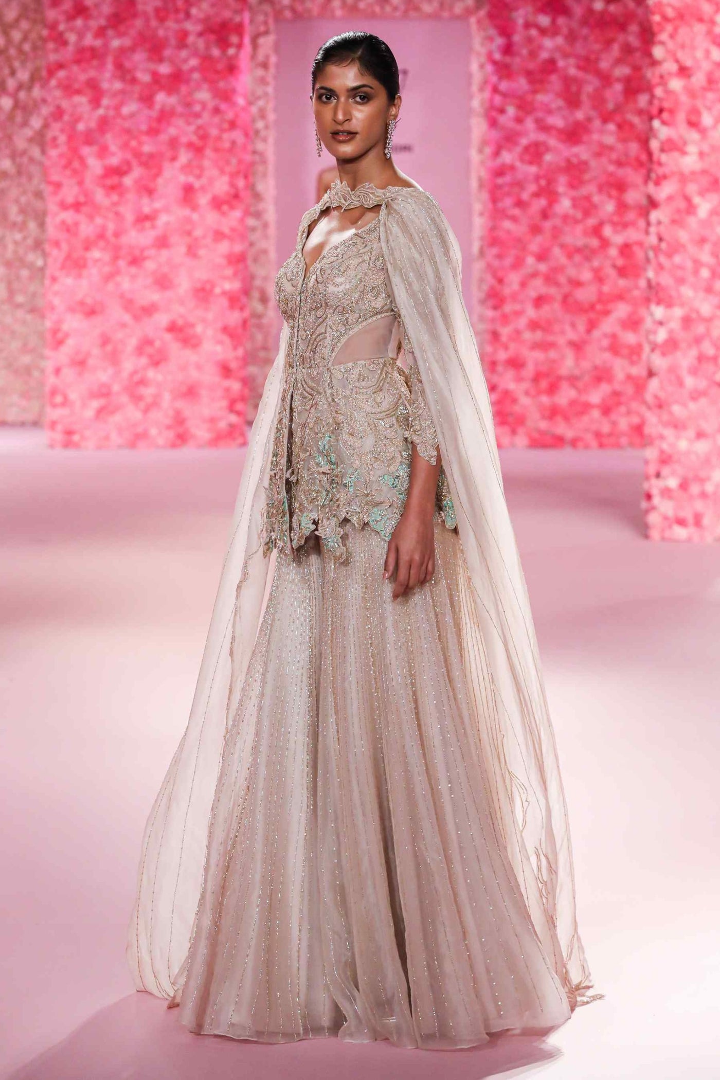 Dolly J | Shop Indian Bridal Lehengas And Gowns – INDIASPOPUP.COM