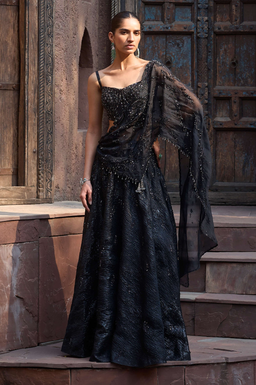 Dolly J | Shop Indian Bridal Lehengas And Gowns – INDIASPOPUP.COM