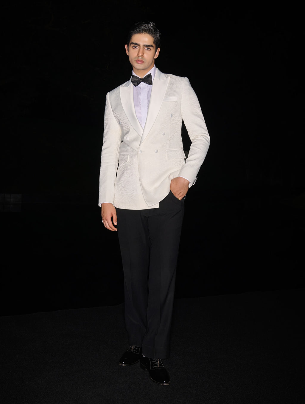 Off-white ball tuxedo set