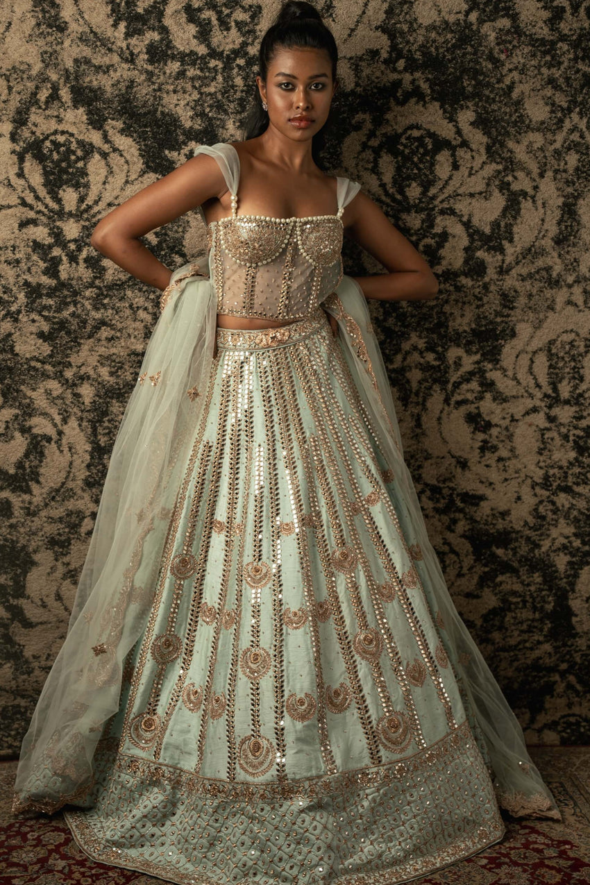 Designer Traditional Dresses Indian - Buy Ethnic Women Clothes Online ...