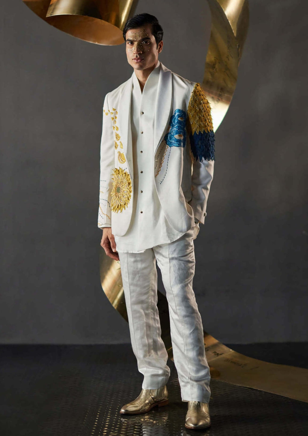 Jatin Malik | White Petals Gala Ivory Blazer Set | INDIASPOPUP.COM