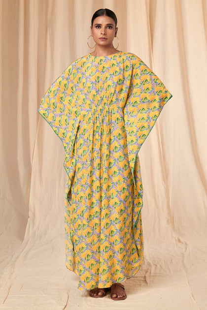 Modern Kaftans: Effortless Elegance and Contemporary Style
