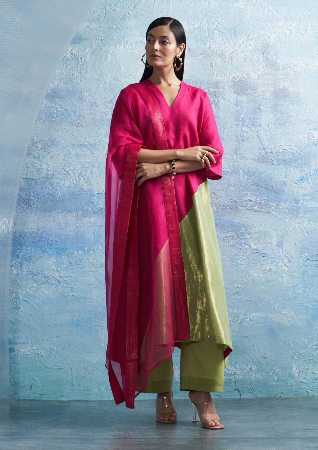 Charkhee Fuchsia Pink Kurta Set | Indiaspopup.com
